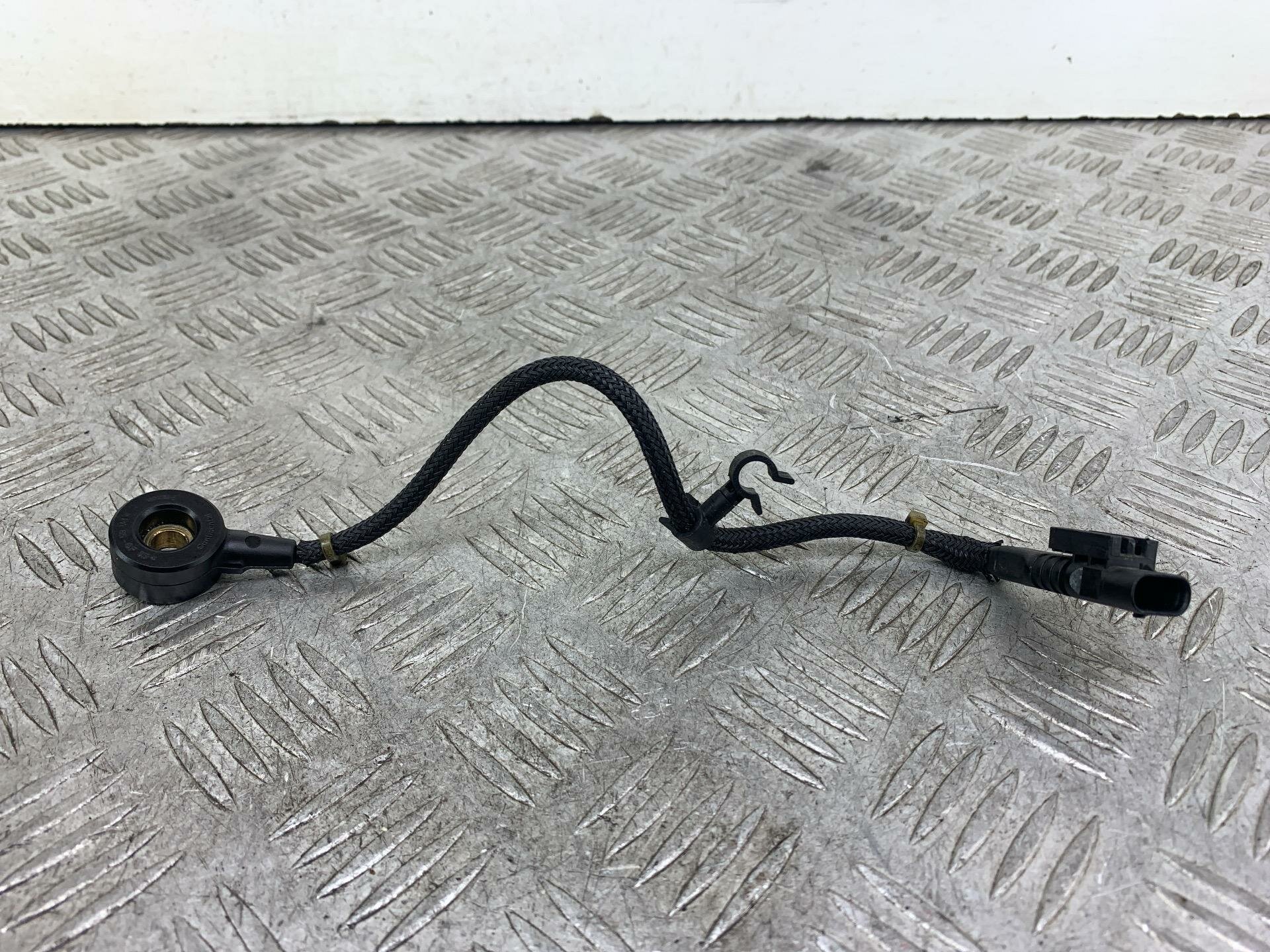 Датчик детонации Mercedes-Benz Sprinter W906 (2006 - 2014) A0071531228