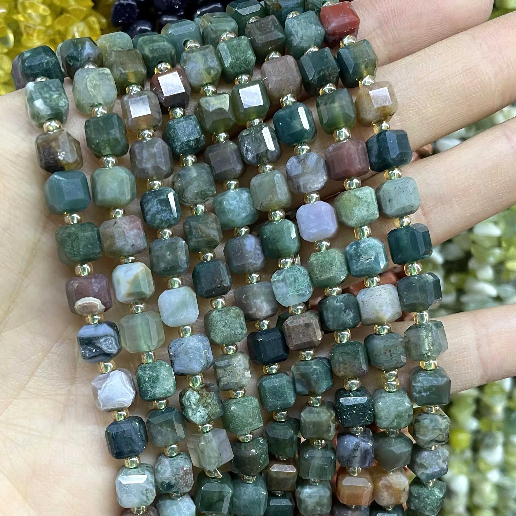 Квадратные бусины из камня 7-8 мм SYSRXLR Изумрудный, India Agate