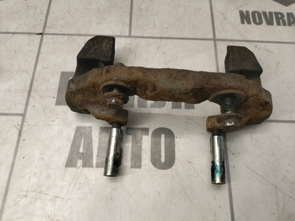 Скоба суппорта переднего Ford Fiesta 2001-2007