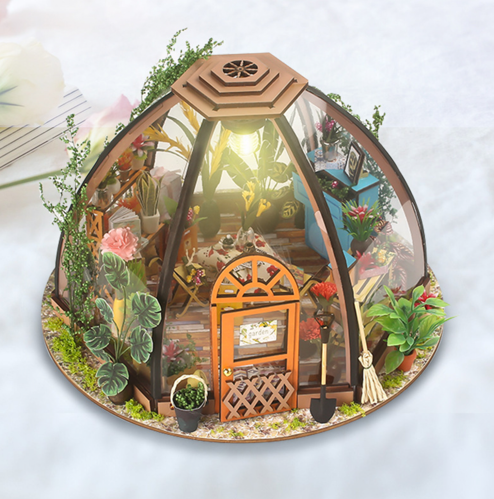 Набор-конструктор MyPads кукольный домик Оранжерея с подсветкой из дерева для детей 12+
