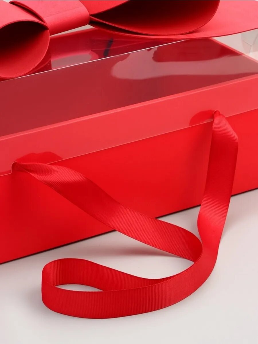 Элегантная подарочная коробка с бантом и прозрачной крышкой