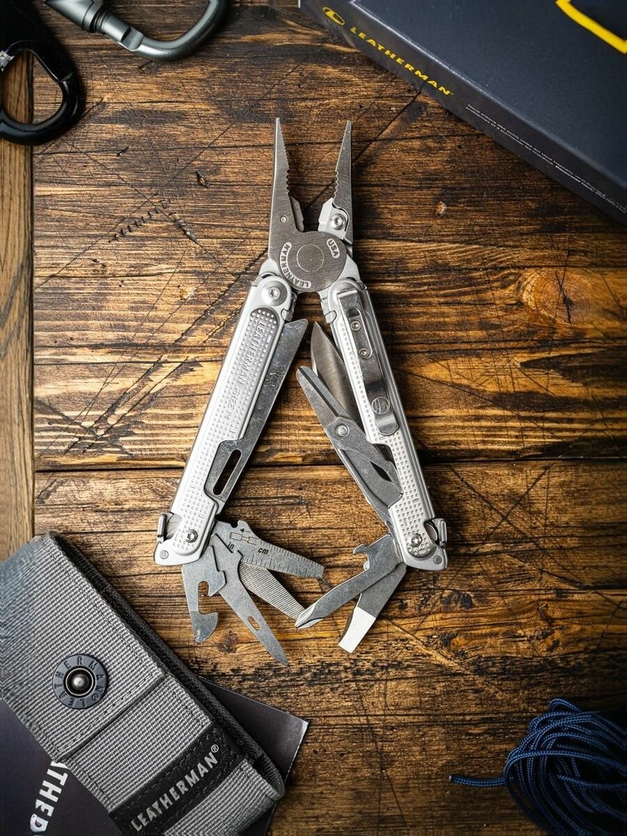 Мультитул Leatherman FREE P4, 21 инструмент 832640 серебристый