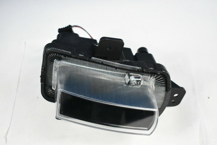 Фара противотуманная левая Geely Coolray