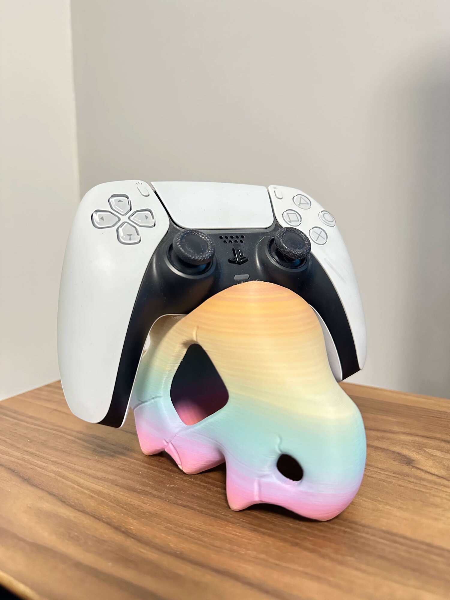 Настольная фигурка Xbox в радужном цвете — аксессуар для игрового стола, совместимый с Xbox Series X/S, 1 шт