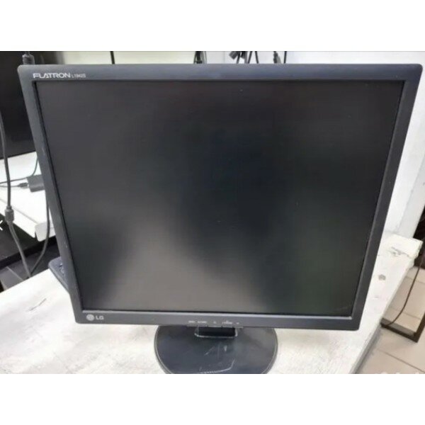 Монитор БУ 19 LG L1942S Flatron (LCD. 1280x1024. D-Sub)