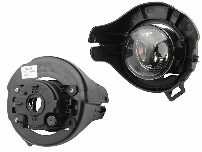 Фара противотуманная SAT ST-315-2016UEL слева, с креплением Nissan Pathfinder 04-14, Frontier 04-09