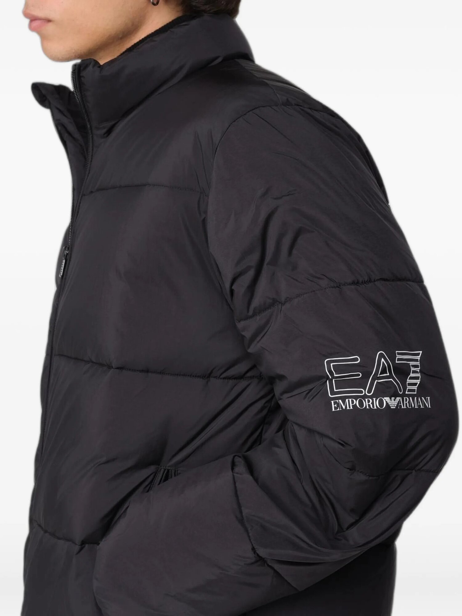 Куртка EA7 EMPORIO ARMANI Quilted logo-print jacket, размер 48, черный — фото 1
