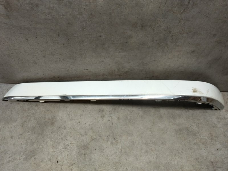 Молдинг бамп. задний правый BMW 7 E66 51127135586