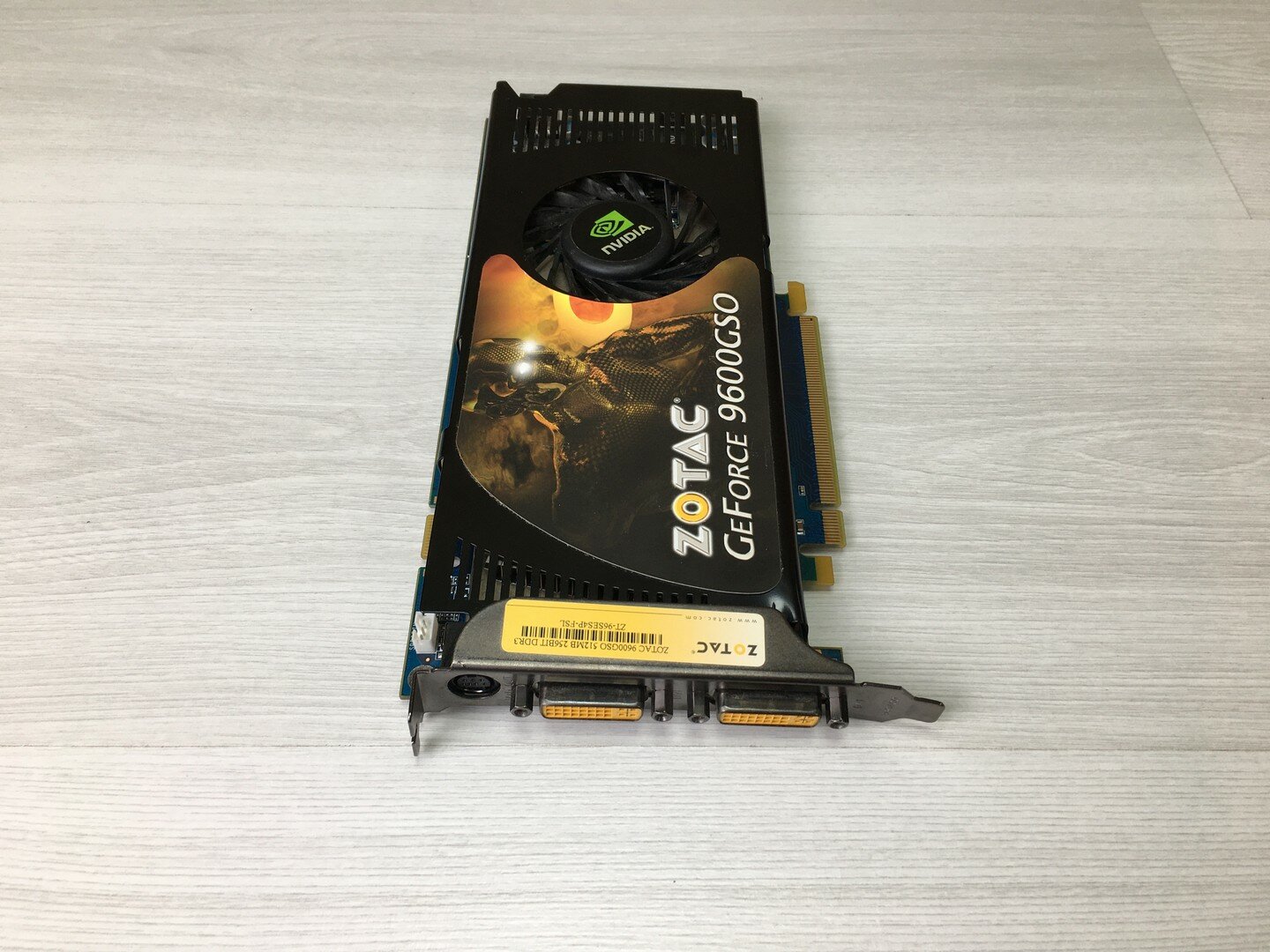 Видеокарта 512Mb GeForce 9600 GSO, Zotac 9600GSO 512MB 256BIT DDR3, PCI-E