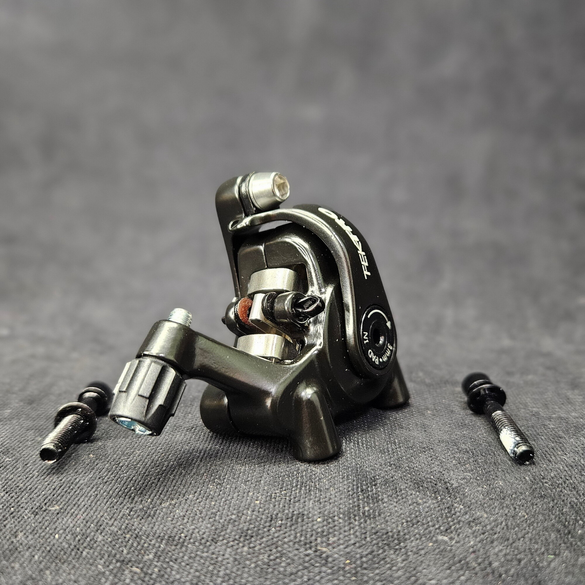 Калипер механический задний Tektro MD-C550R, колодки Shimano B-type, черный