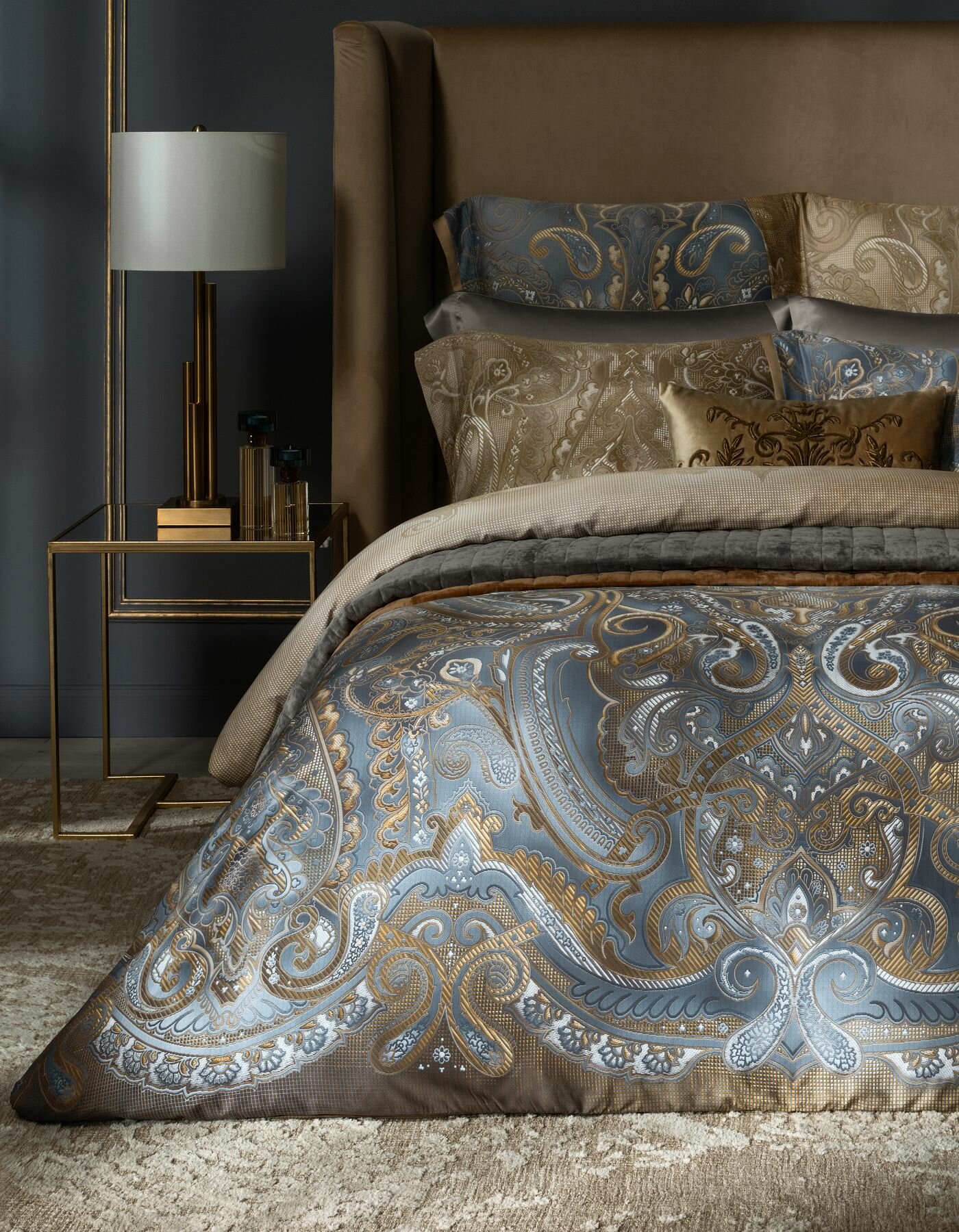 Togas Комплект постельного белья полуторный "Эсфира" 145х200/200х230/50х70-2 Sensotex эвкалиптовое волокно, 400 TC