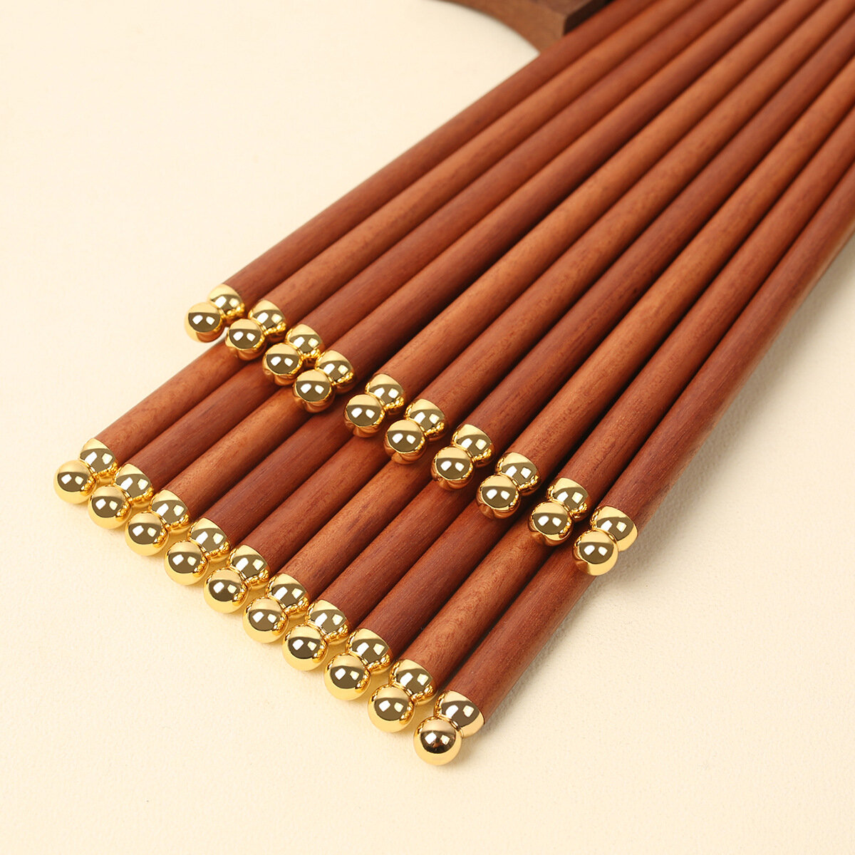 Деревянные палочки для еды из куриных крыльев, домашние, из массива дерева, нескользящие, без покраски, без воска, посуда, красные сандаловые палочки, оптовая продажа уличных торговцев, с гравировкой логотипа