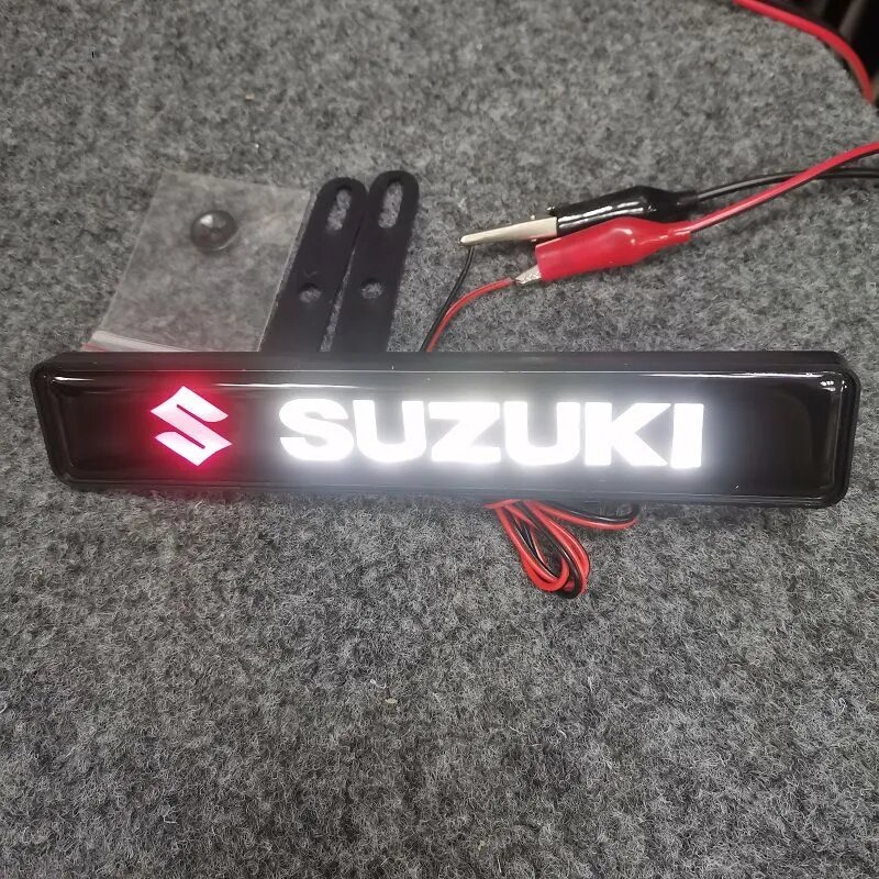 Значок передней решетки LED Suzuki