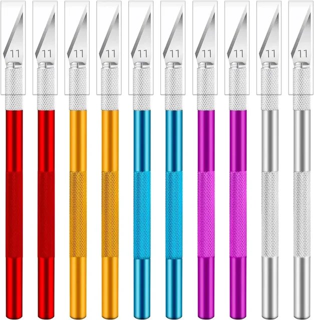 Этот набор канцелярских ножей содержит 10 лезвий и подходит для изготовления различных поделок.