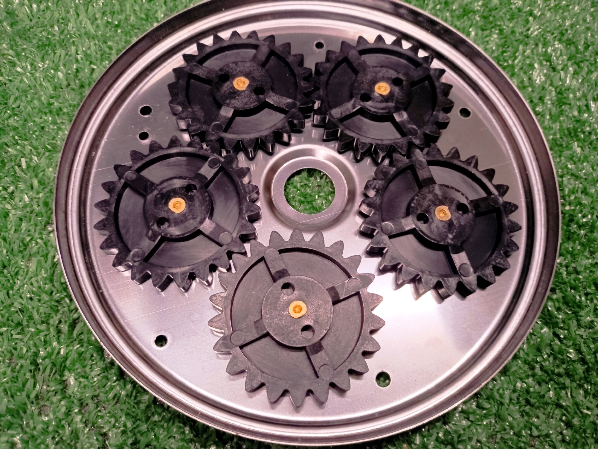 Основа в сборе с шестернями для электрошашлычницы Centek CT-1460