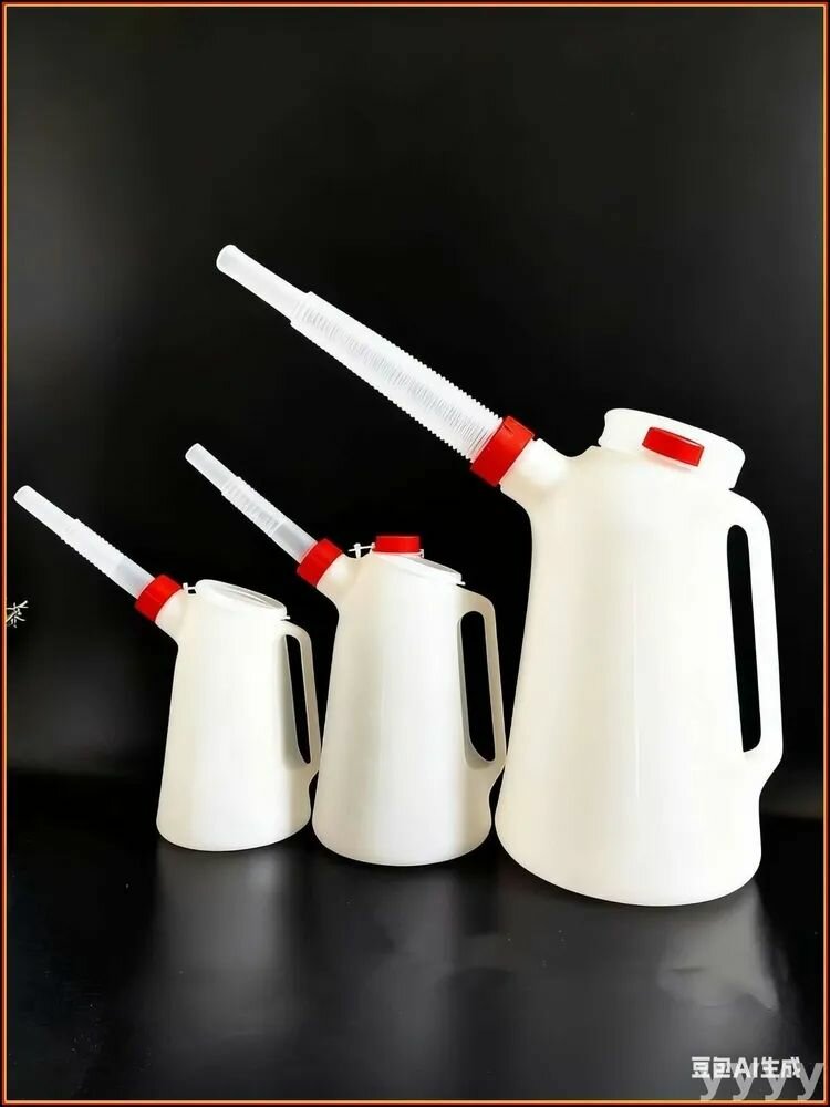 Лейка для жидкостей 5 л: удобная мерная лейка для масла и антифриза с заливной горловиной