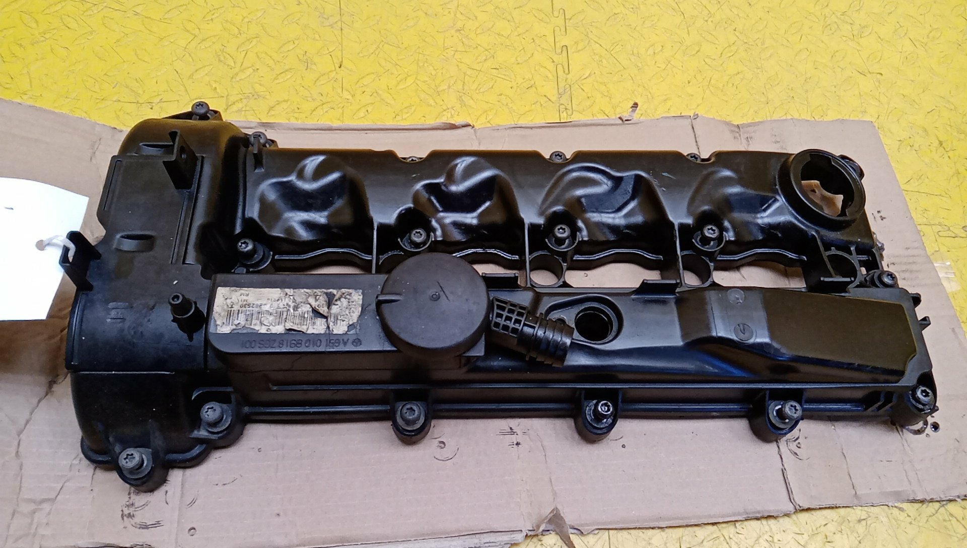 Крышка головки блока (клапанная) W212 E-klasse Mercedes-Benz A6510108918