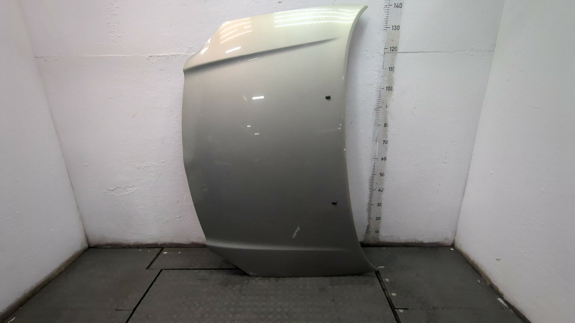 Капот Toyota Avensis 2 Б/У