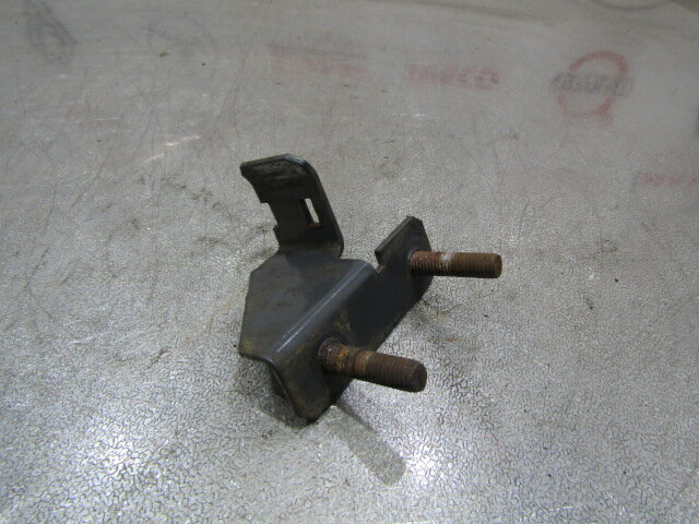 Кронштейн топливных трубок Renault Premium