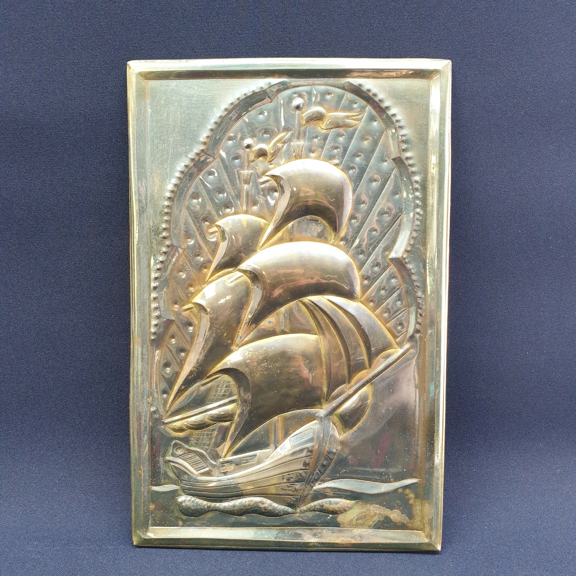 Винтажная чеканка Парусник 18х27 см, дефект, СССР