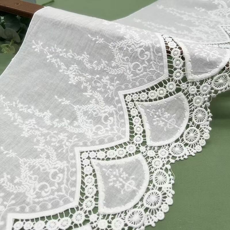 Кружево на батисте, молочно-белое шитье 35*100 см