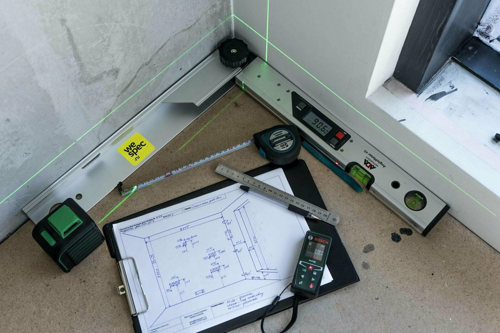 Замер основания подоконника