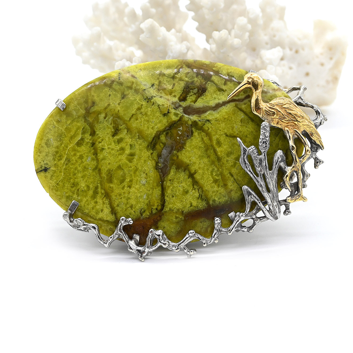 Брошь, опал