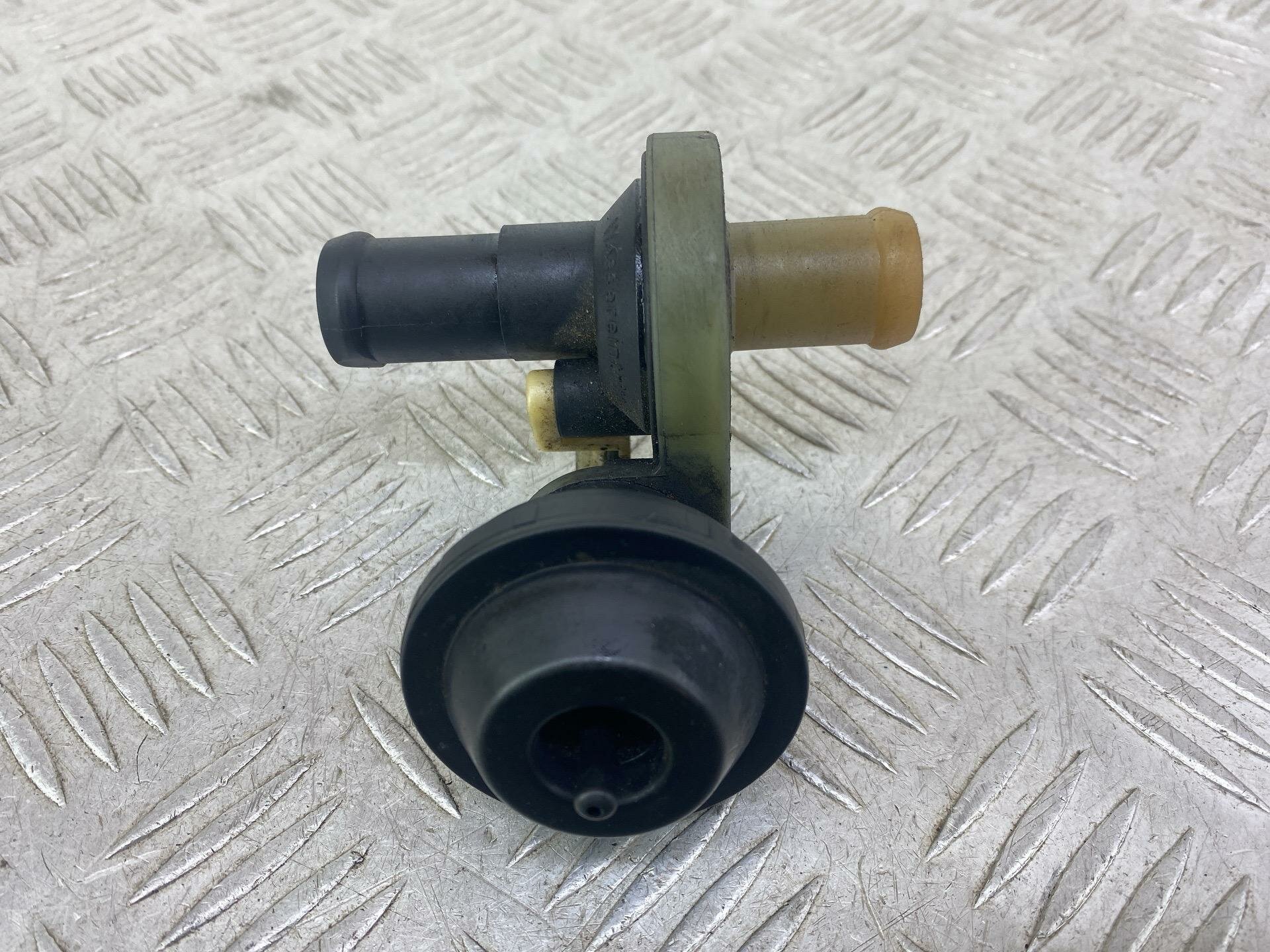 Кран отопителя (печки) Volkswagen Passat B5 1999 4A0819809