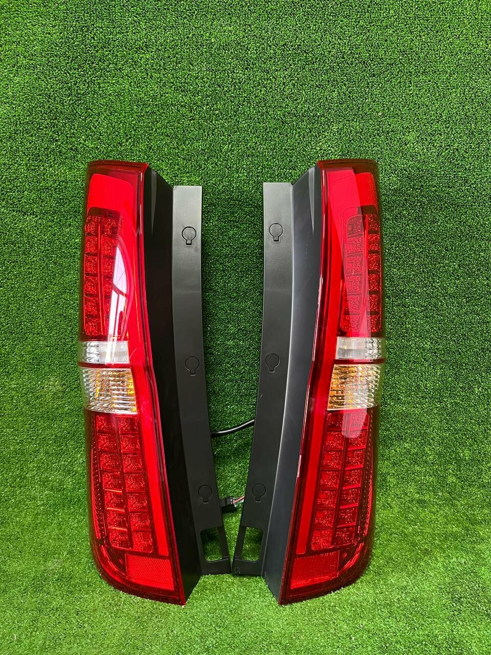 Фонари светодиодные Hyundai H1 Starex 07-22 диодные