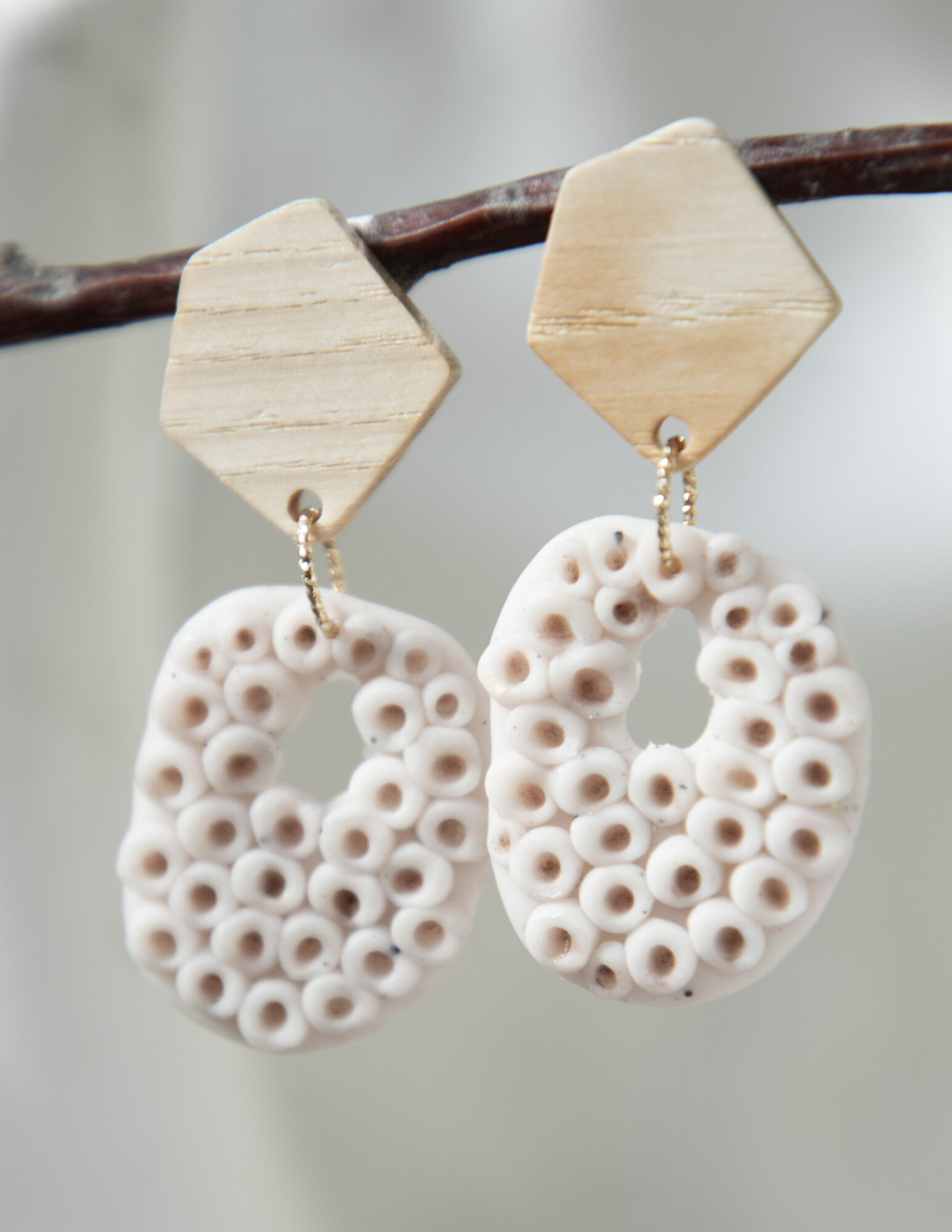 Серьги с подвесками, дерево, полимерная глина