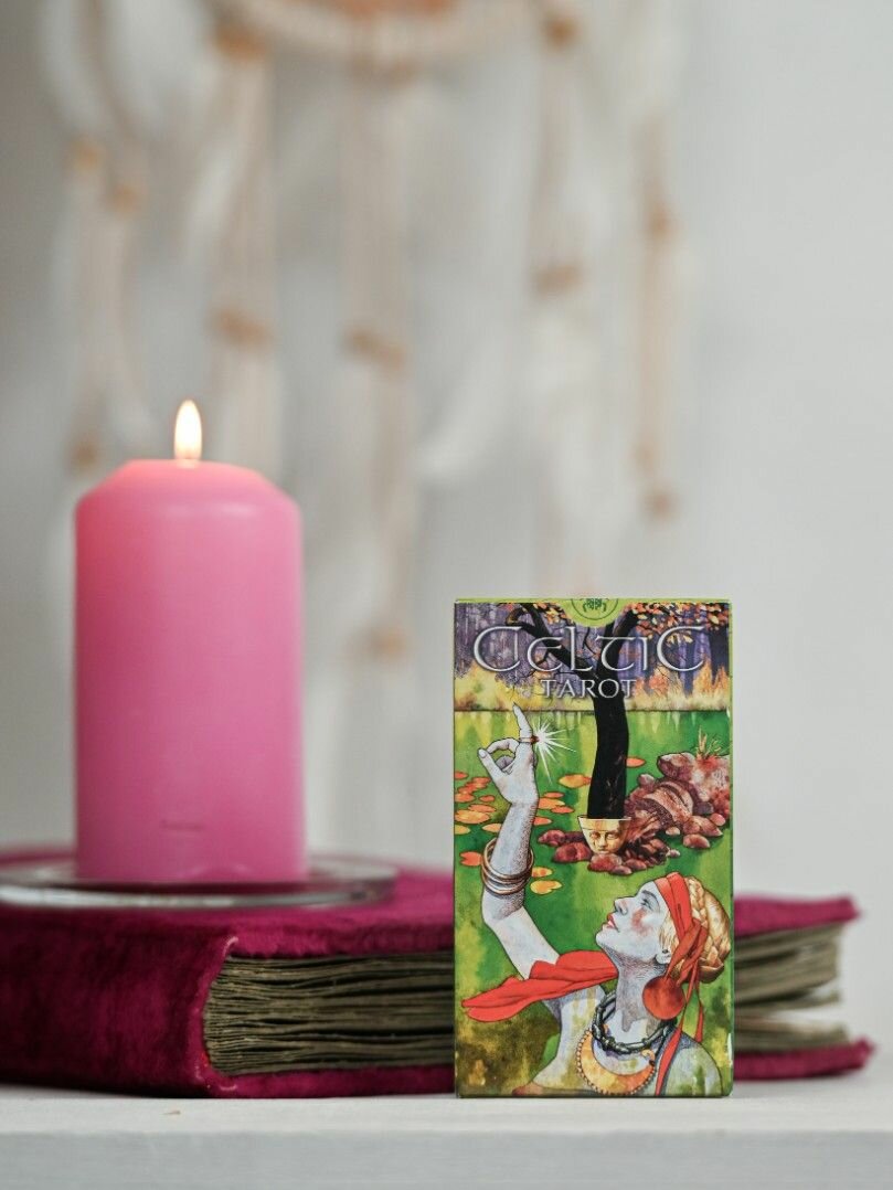 Таро Lo Scarabeo "Кельты", на английском языке, классический формат