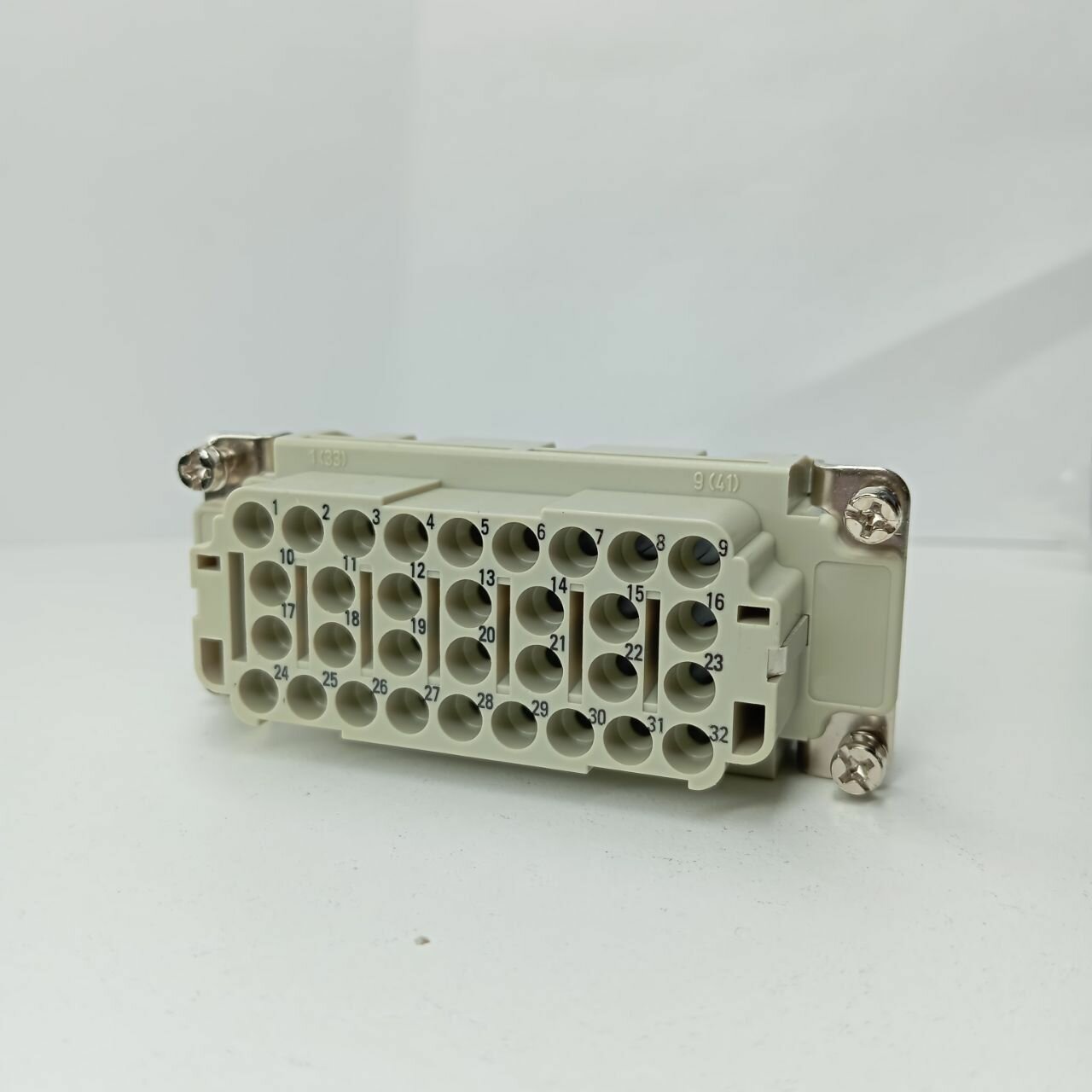 Разъем гнездовая вставка Phoenix Contact HC-BB 32-EBUC 1687477, 1 шт