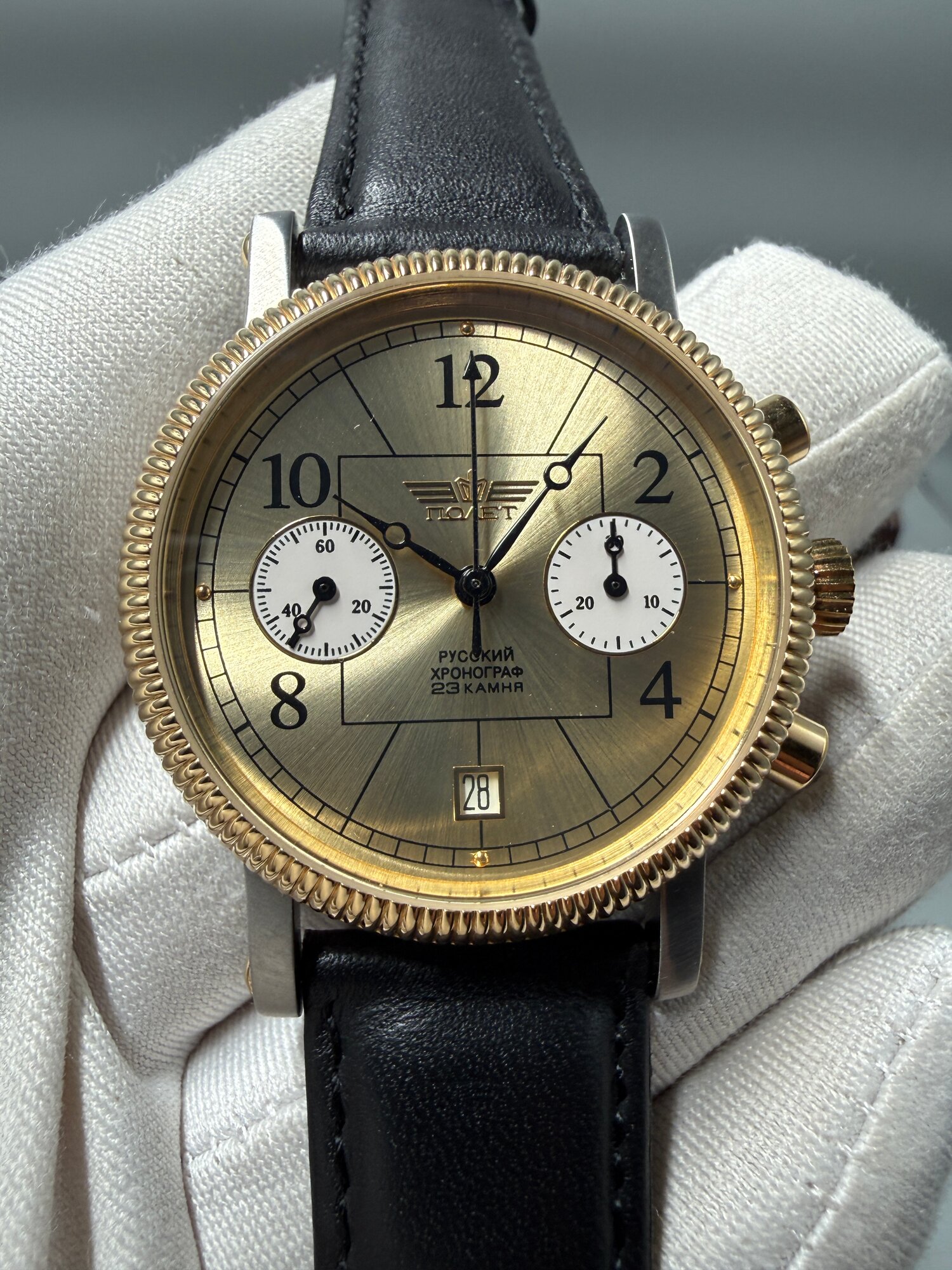Наручные часы Chronographs