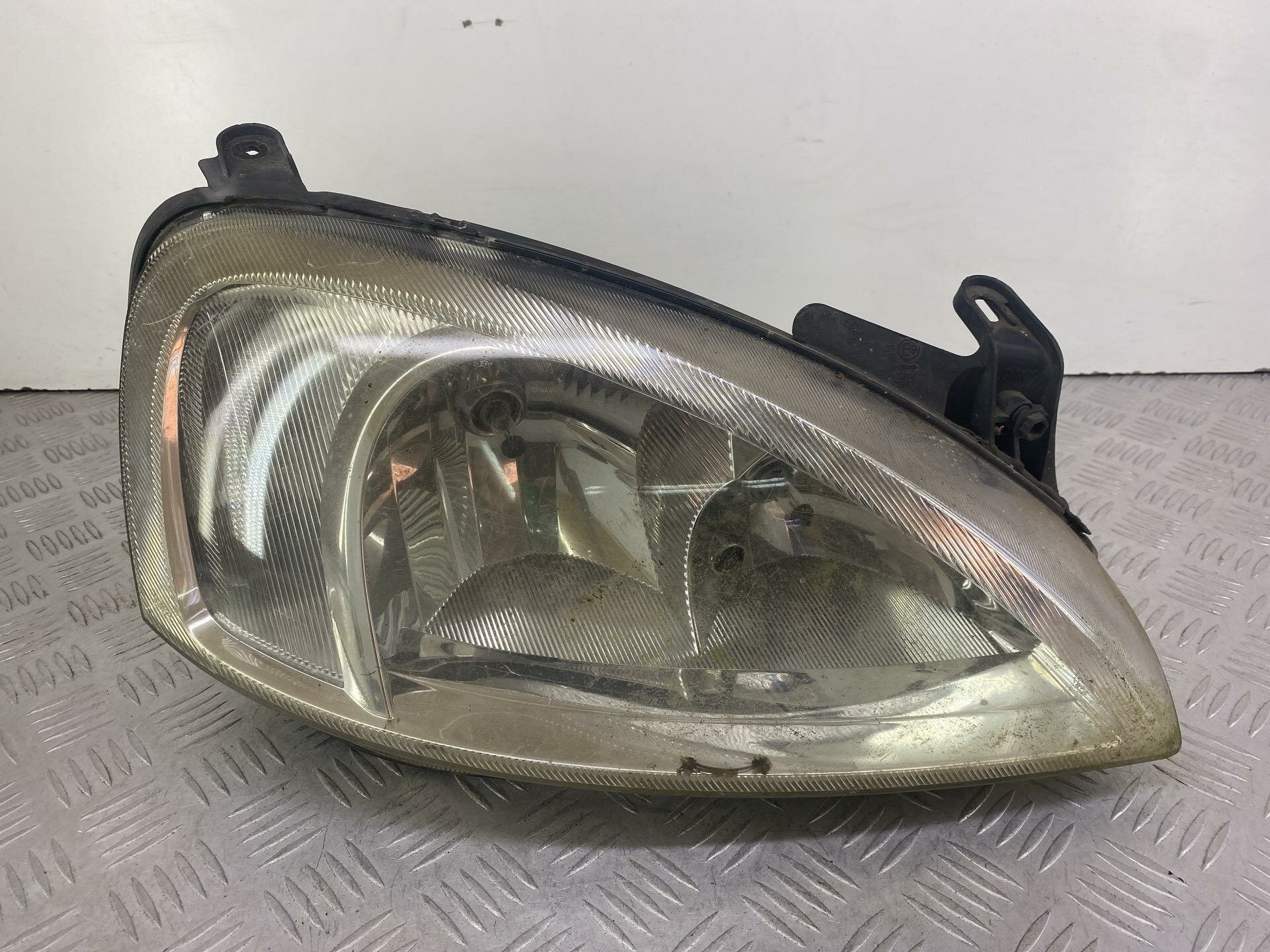 Фара правая Opel Corsa C F08 2001 09114330