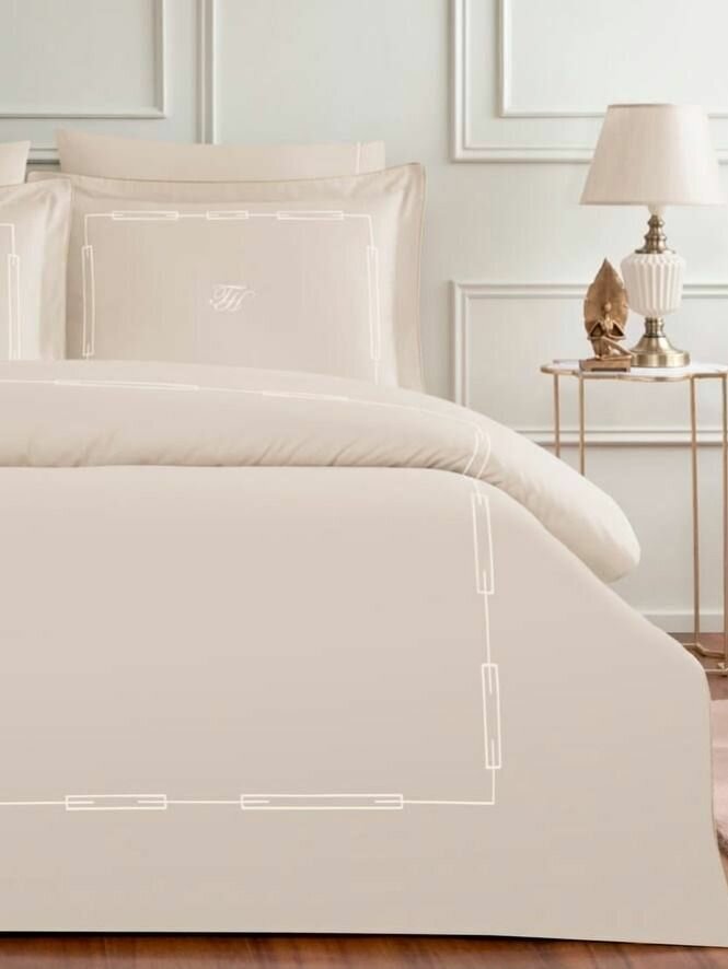 Постельное белье Tivolyo Home CHANEL бежевый евро