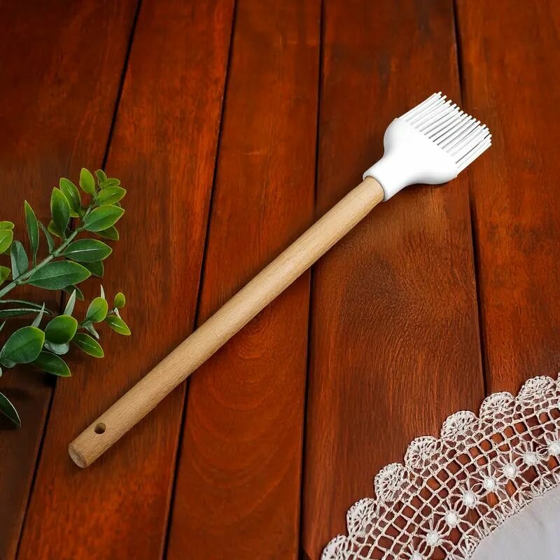 Кулинарная кисточка, 31 см, силикон, для смазывания выпечки, мяса и овощей соусами, маслом или маринадом, подходит для распределения жидких и полужидких ингредиентов.