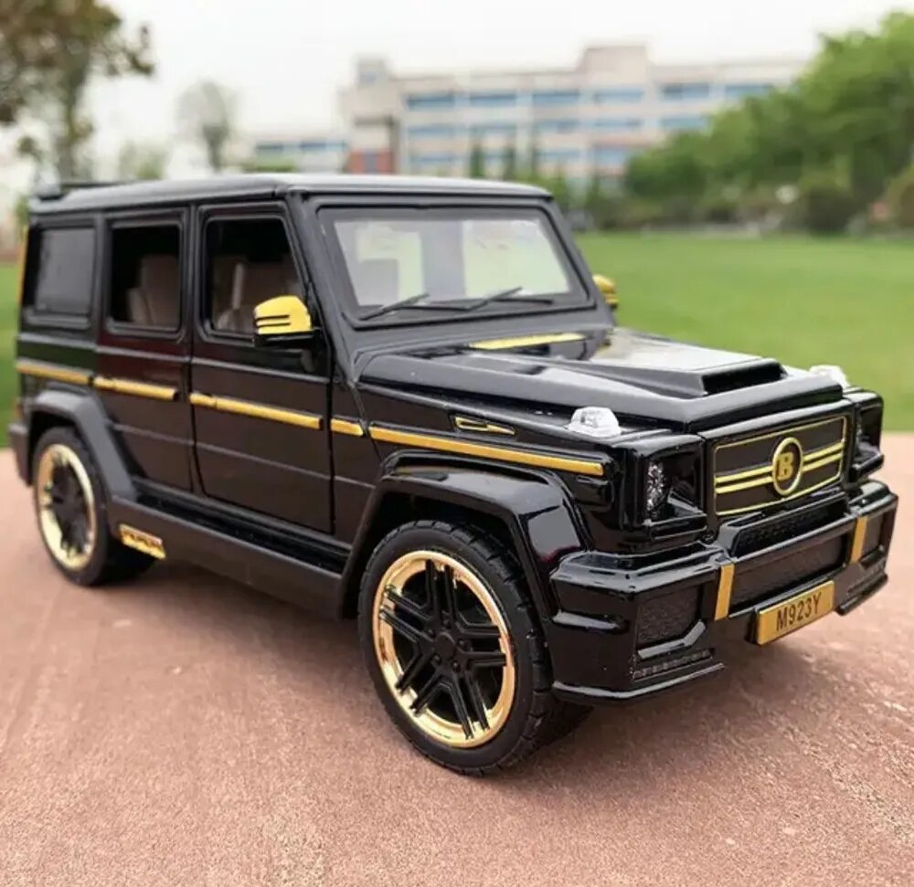 Машинка металлическая инерционная "Мерседес Гелендваген G65" 1:24