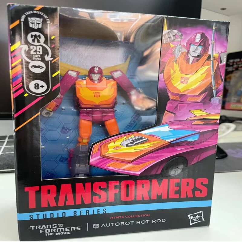 Коллекционная фигурка Hasbro Transformers Studio Series 86 Voyager Class Autobot Hot Rod