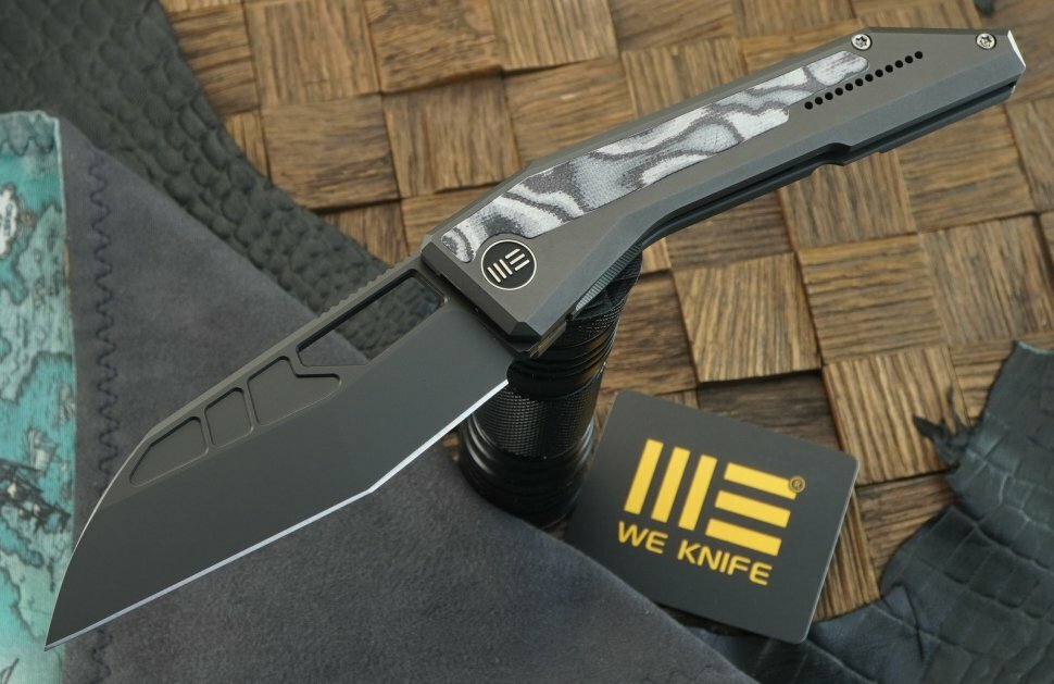Складной нож We Knife Inceptus, сталь M390, GW, рукоять титан/черно-белый G-10