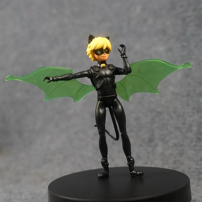 Фигурки Playmates Miraculous: Фигурки Хоук Мот, Клоэ, Натали, Сабрина, Леди Баг, Кот Нуар, Пробуждение