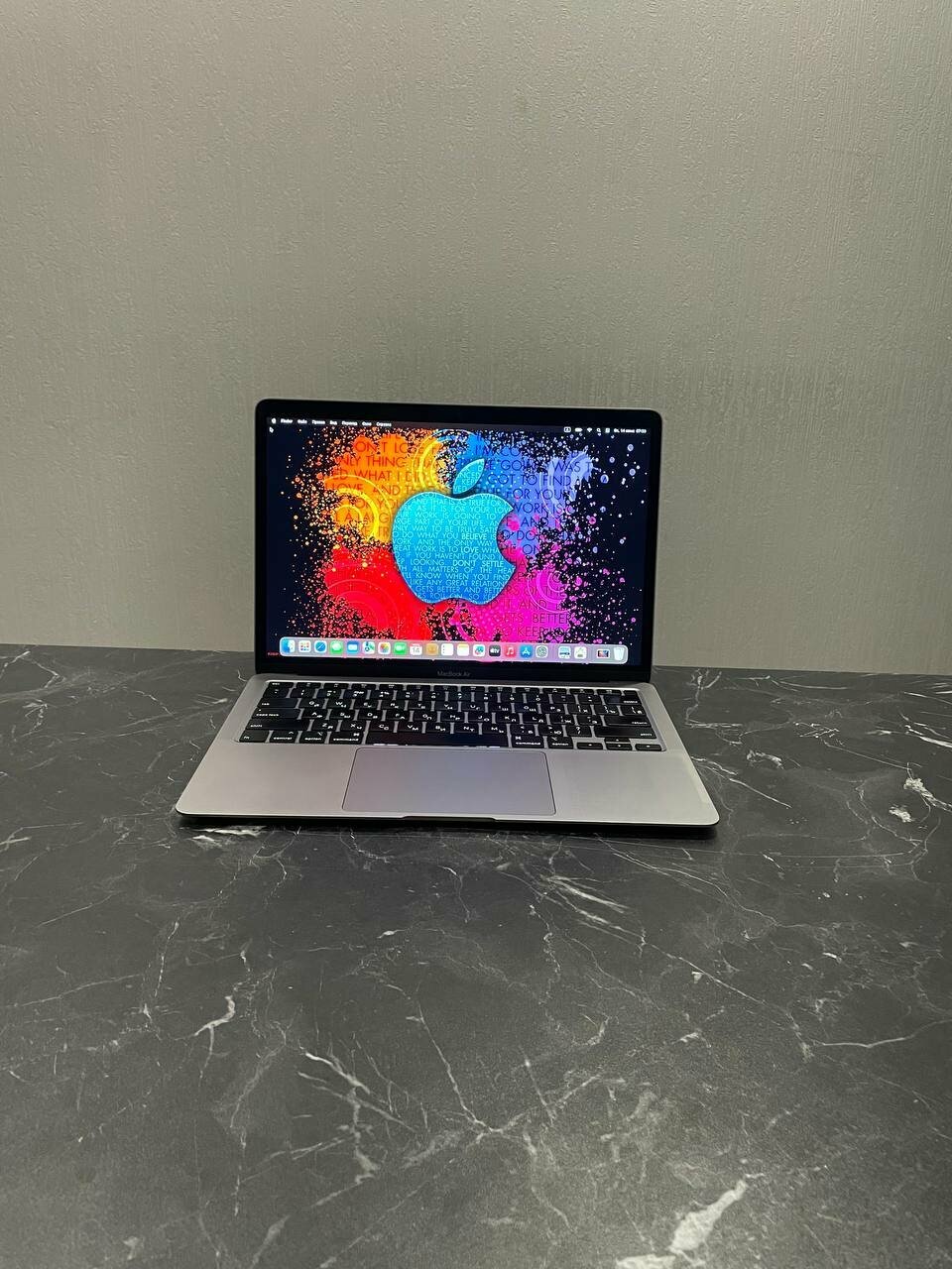 13.3" Ноутбук Apple MacBook Air 13 2020, Intel Core i3 1.1 ГГц, 8/256ГБ, LPDDR4X, Intel Iris Plus Graphics, MacOS