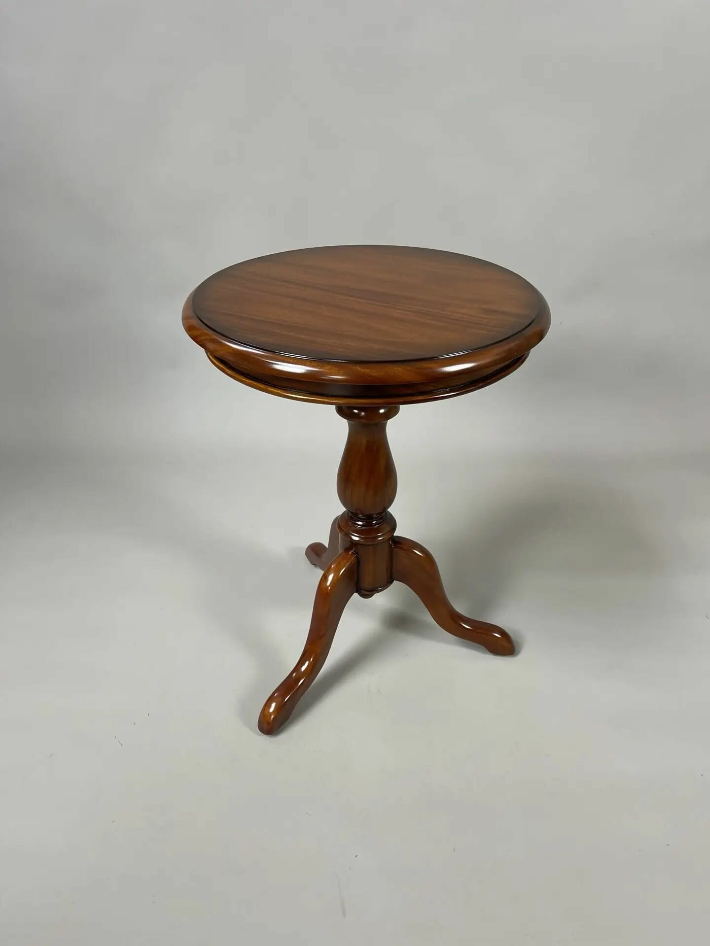 Стол чайный, круглый, D50 см DOMKORLEONE, красное дерево (mahogany wood), цвет орех HP (коричневый)