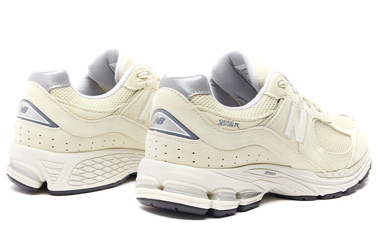 Кеды New Balance 2002R, размер 44 EU, бежевый — фото 1