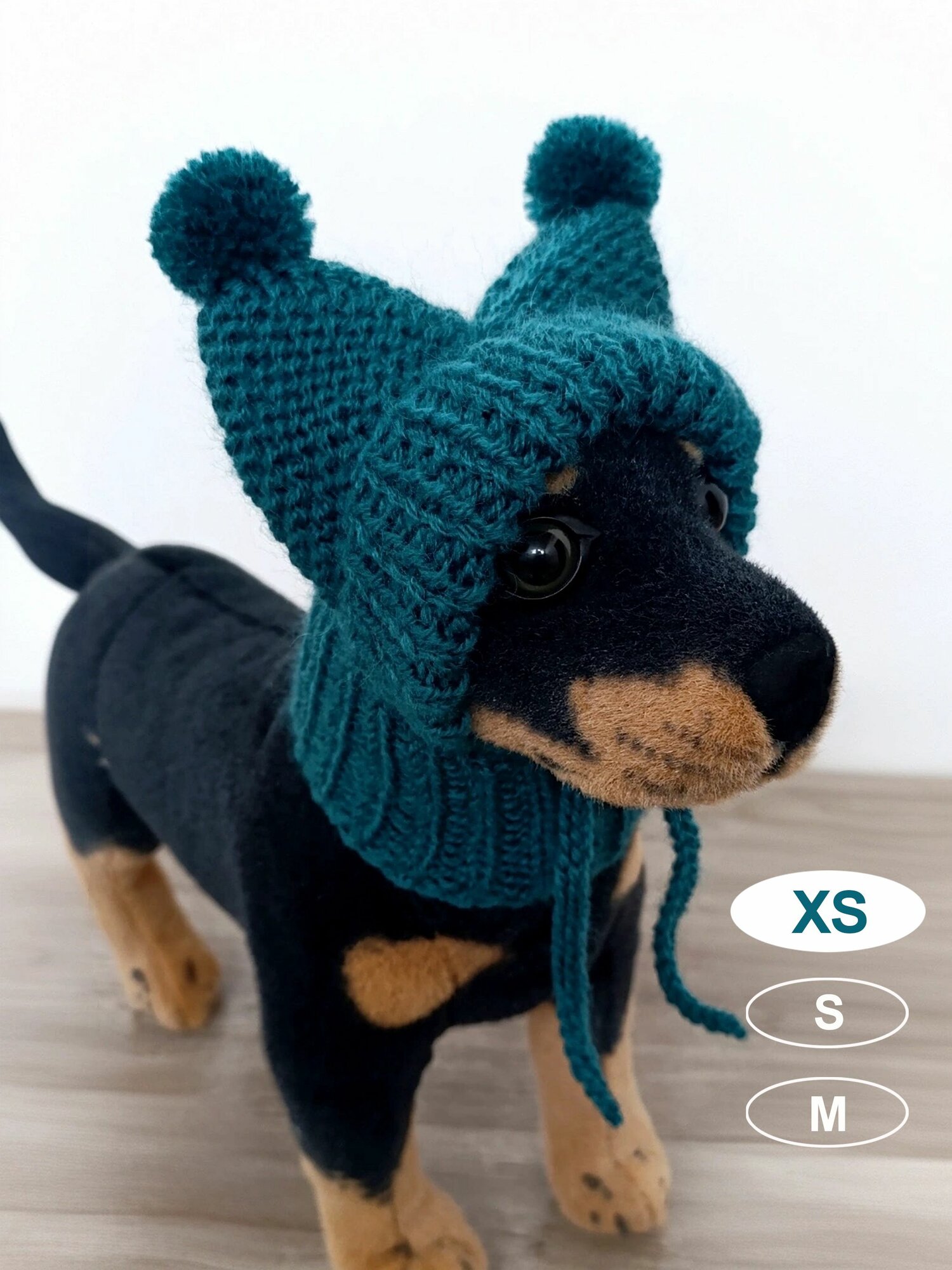 Шапка для собак и кошек, с помпонами, цвет тёмно-зелёный, размер XS (17-19 см)