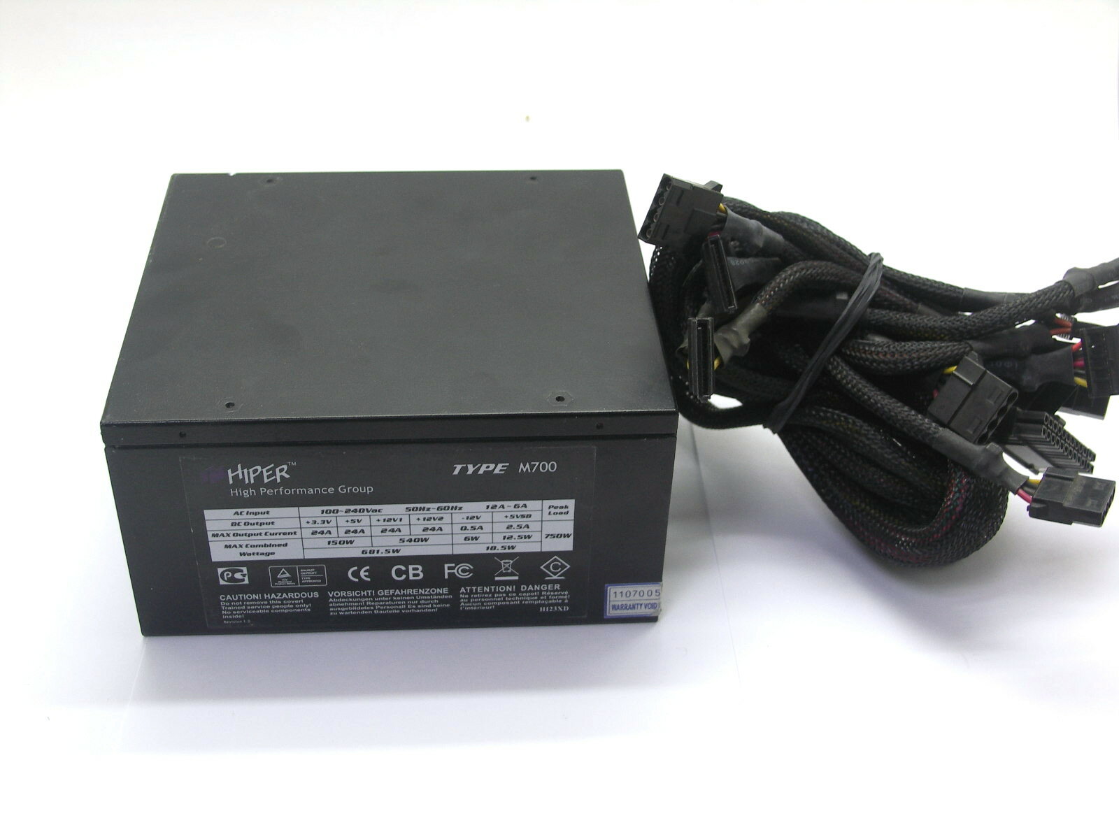 Блок питания 700W HIPER M700 24+4+4/6+2+6+2PCI-E/6SATA/140fan ATX