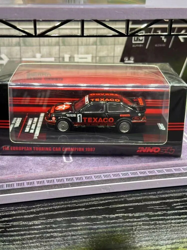 Машинка 1:64 Ford Sierra RS500 COSWORTH #1 Group.A "TEXACO" 1987 K. LUDWIG/S. SOPER