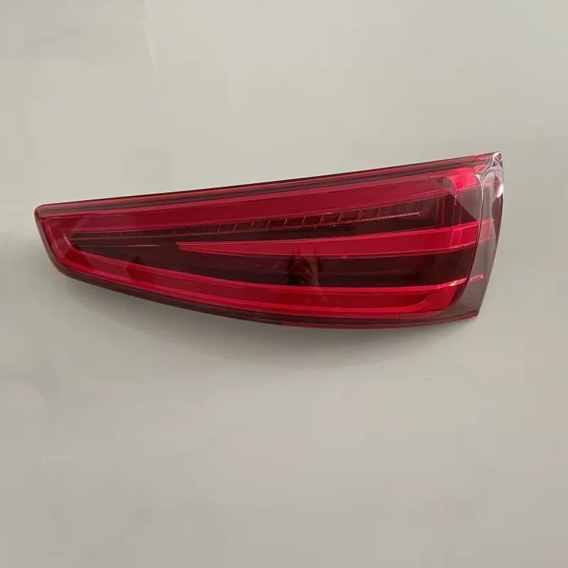 Задний фонарь AUDI Q3 2013-2016 LED, правый