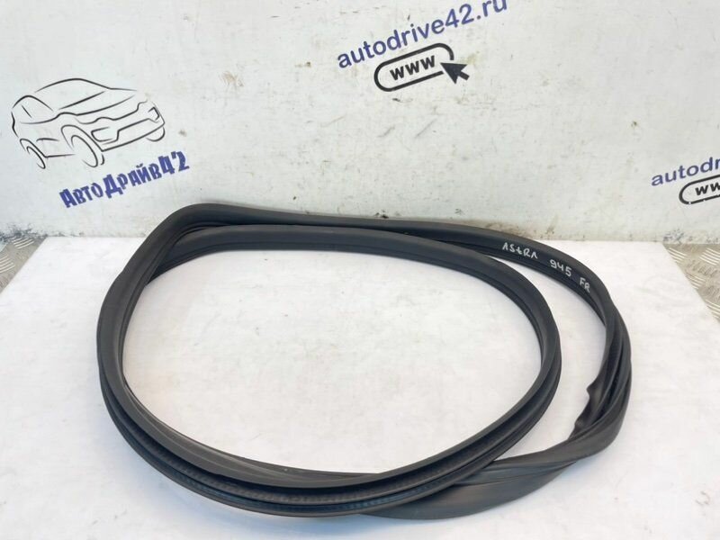 Уплотнитель проема двери Opel Astra 2009 13200153 L69 Z16XER, передний правый (с пробегом)