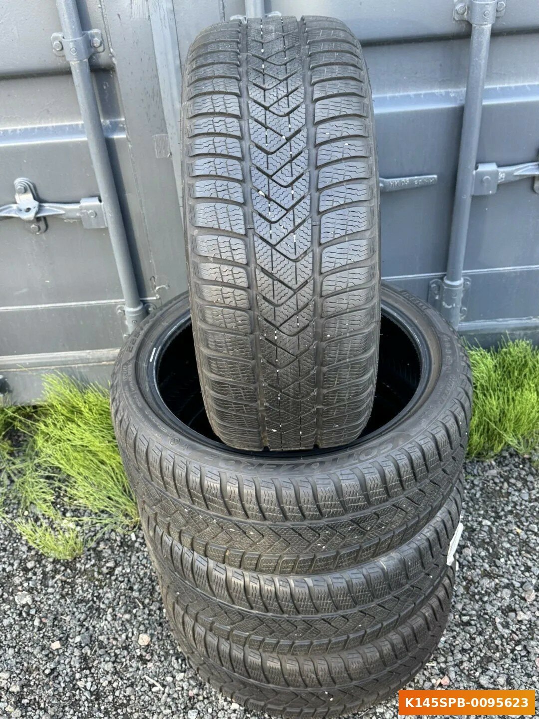 Комплект (4 шт) зимних БУ шин Pirelli Winter Sottozero 3 225/40 R18 30% износ 8040069436 RunFlat