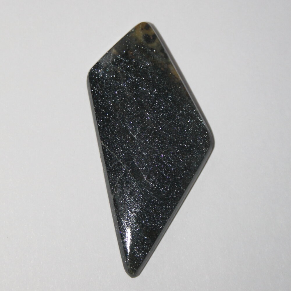 Уткинит, чёрный авантюрин кабошон, 49х22х3 мм, Урал, «True Stones»